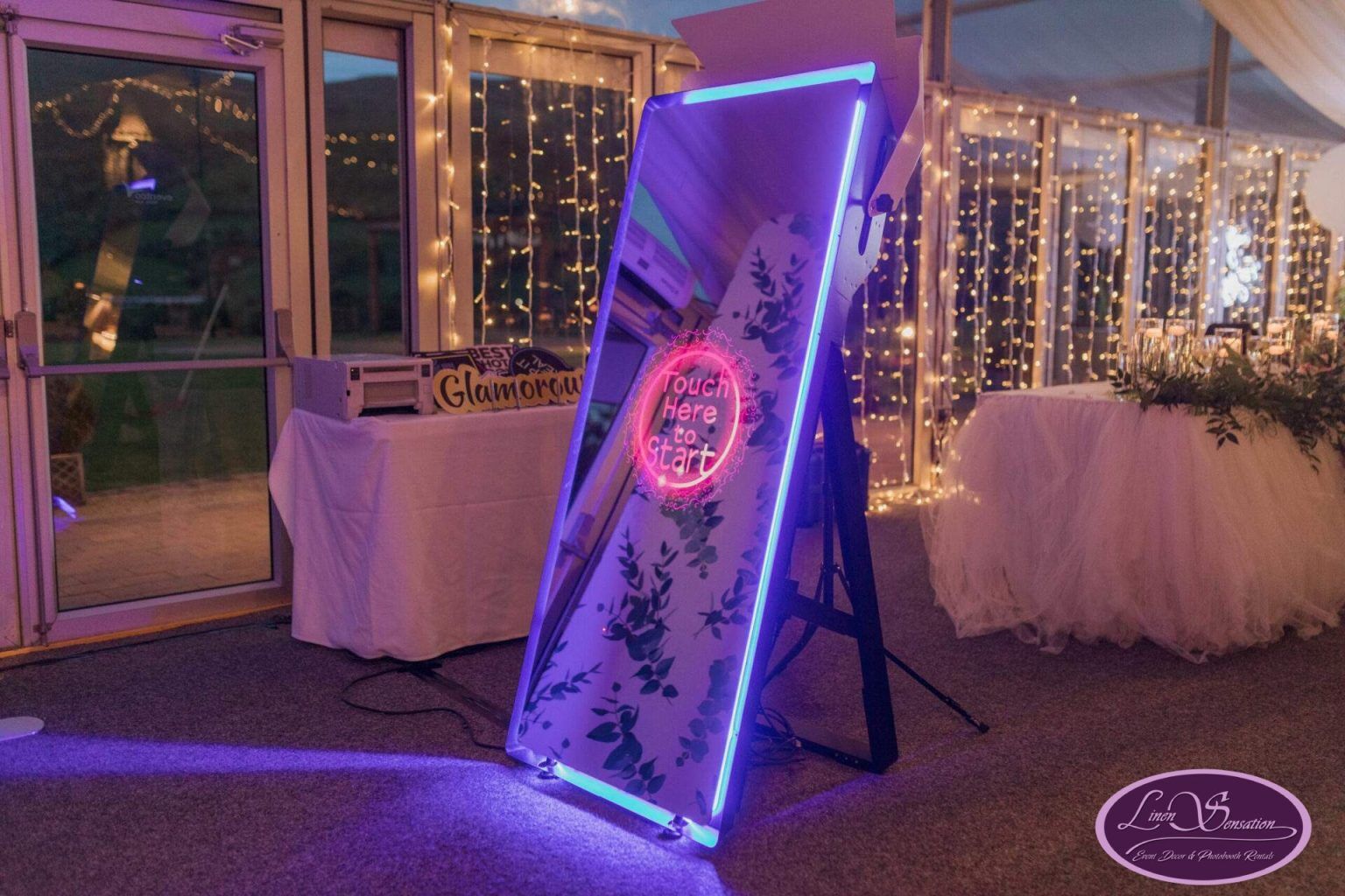 New Mirror Photo Booth Rental In Seattle| Your Vision. Our Innovation.